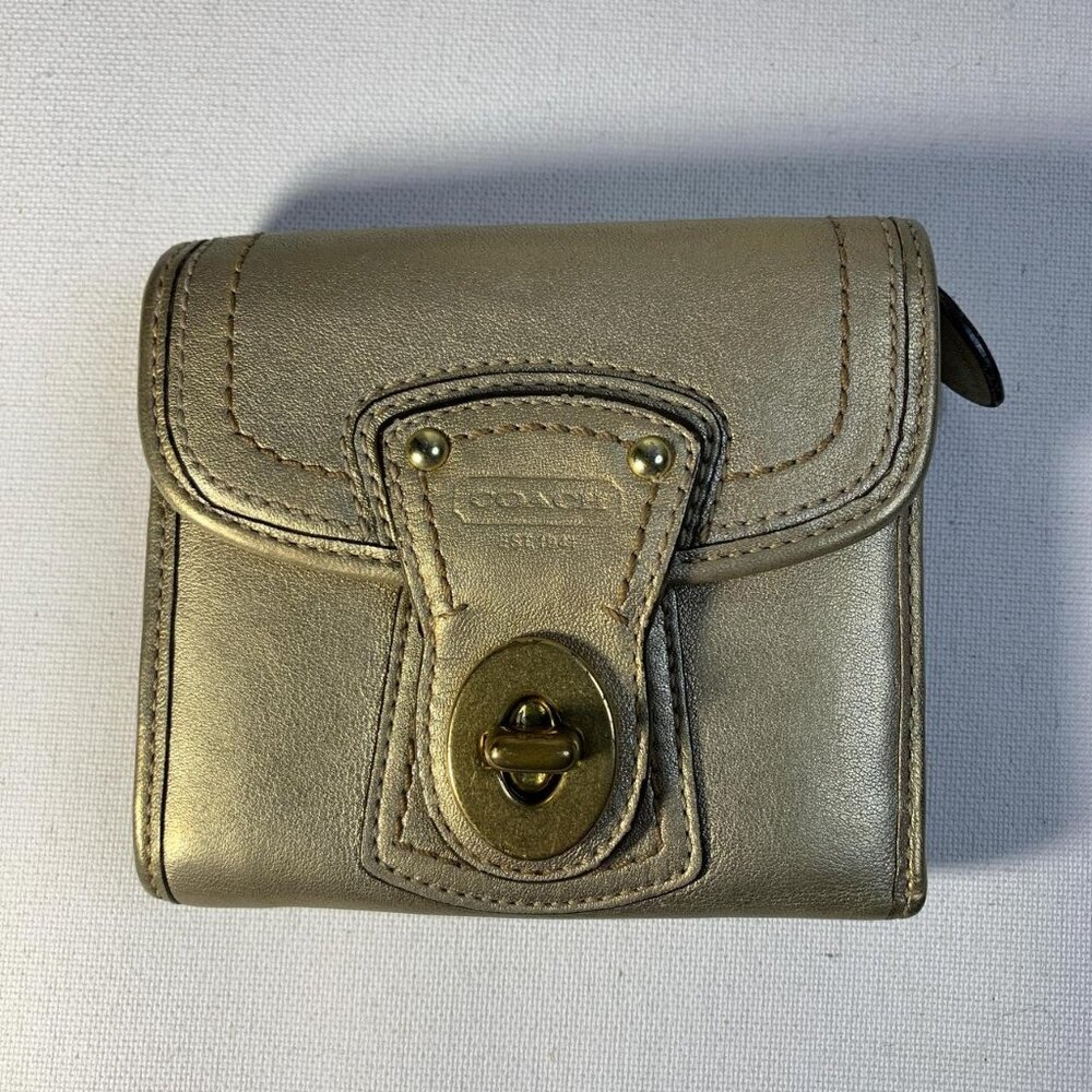 Chic **Coach Legacy** Metallic Gold - Gem